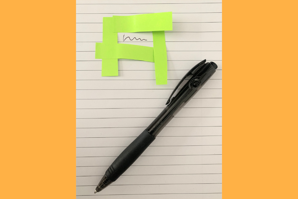 Adjustable frame made of post-its to help with writing signature – PCA Tips